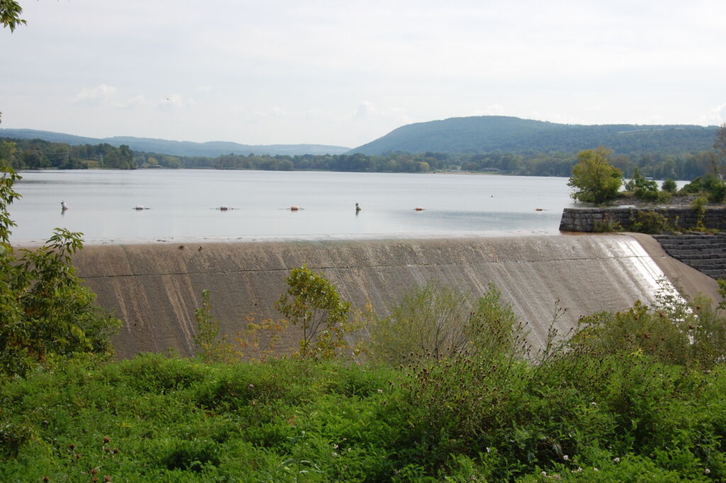 Waterfront & Marine Retaining Walls | Dam & Port Solutions