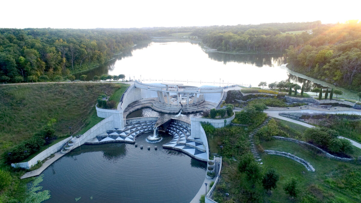 Waterfront & Marine Retaining Walls | Dam & Port Solutions